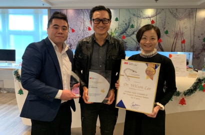 3MHK Oral Care Solutions Division presented Dr Wilson Lee with “2020 ...